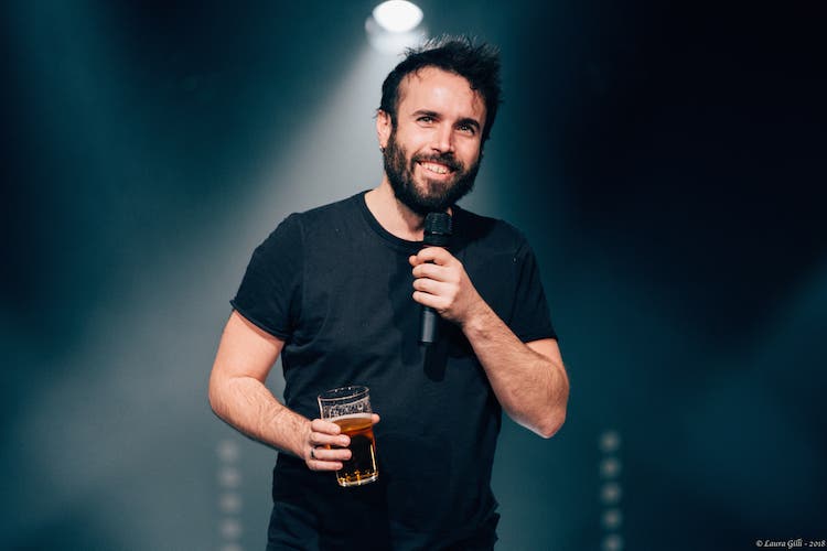 Les 5 humoristes du moment à découvrir absolument