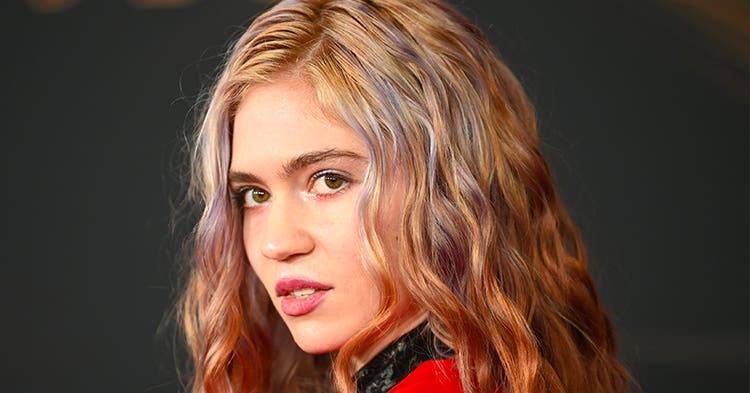 Grimes sort son propre logiciel IA pour faire des featurings fictifs ...