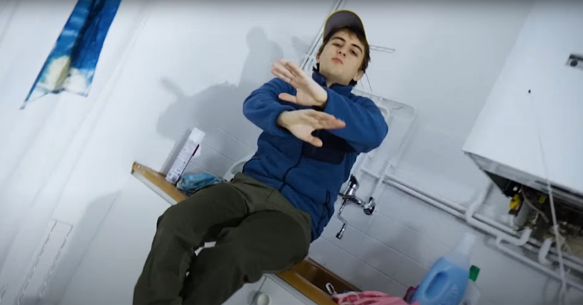 On vous dit tout sur la “taxe anti-rap” qui secoue le monde de la musique