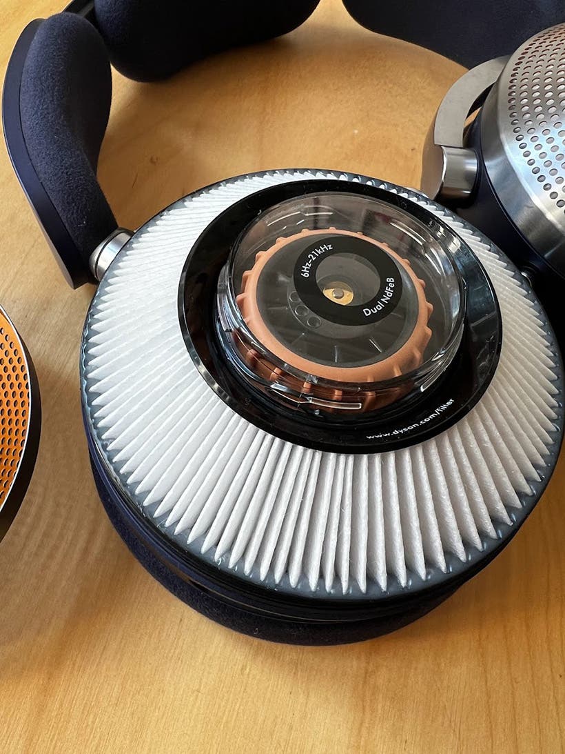 On a testé le Dyson Zone, le casque purificateur d’air tout droit sorti ...