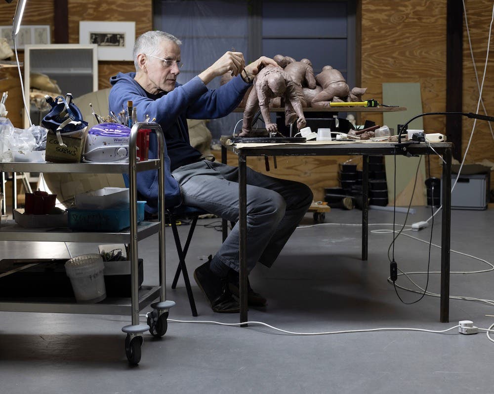 Sculptures humaines monumentales et amas de crânes : 5 choses à savoir ...