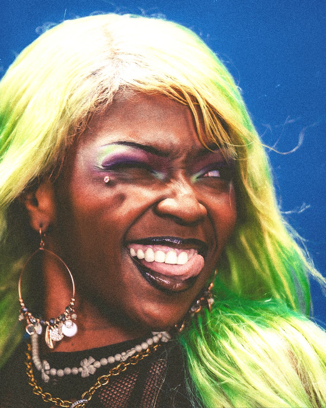 « La musique et moi, c’est une histoire de cœur » : Theodora nous parle ...