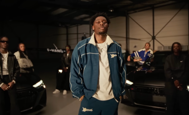 Tiakola tease une potentielle collaboration entre Timbaland et JEY BROWNIE