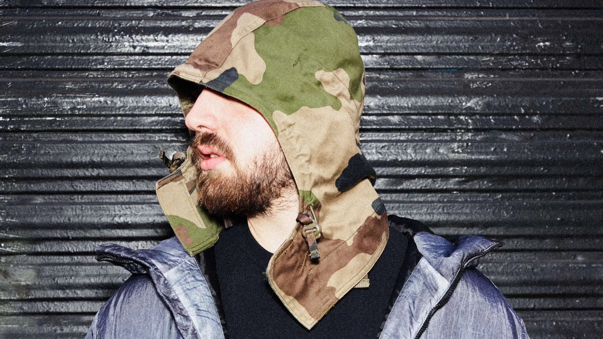 Est-ce que le signe JuL est devenu ringard comme le Dab