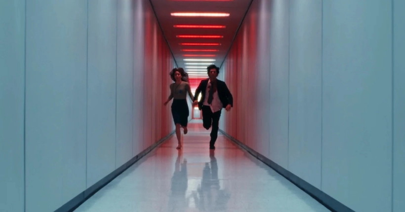 Ariana Grande craque et répond aux critiques sur son physique et sa ...