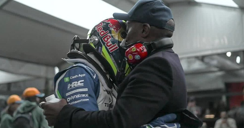 La belle image : Isack Hadjar réconforté après son crash par le père de ...