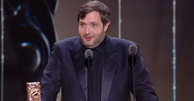 Jonathan Cohen refait Tenet dans notre Vidéo Club