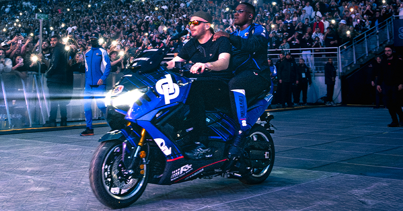 Historique : le concert de Jul au Stade de France bat le record d ...