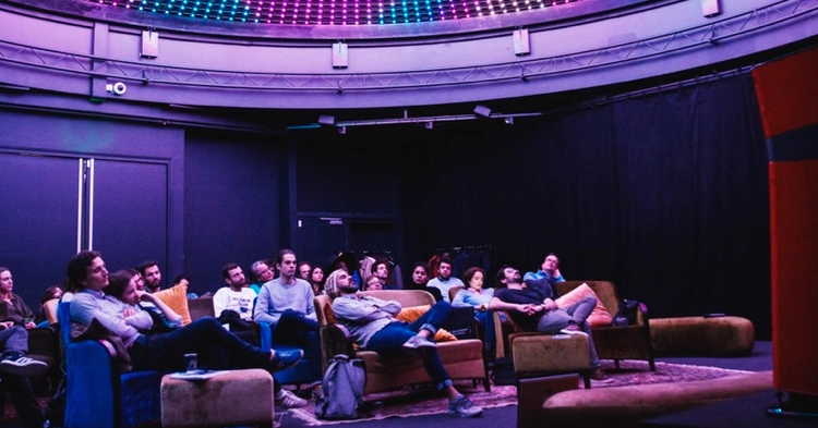 On vous dit TOUT sur Cobra, inspiré de Belmondo et du cinéma français