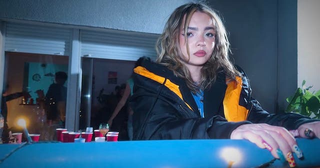 Attendez, c’est à la mode d’avoir des petits seins